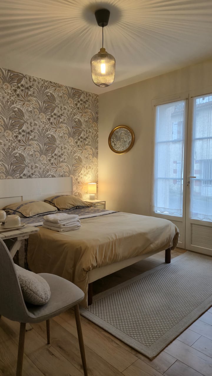 Chambre Agésinate Avec Salle D'eau - Indépendante - Aizenay