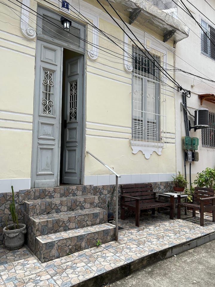 Casa De Vila No Catete - Glória