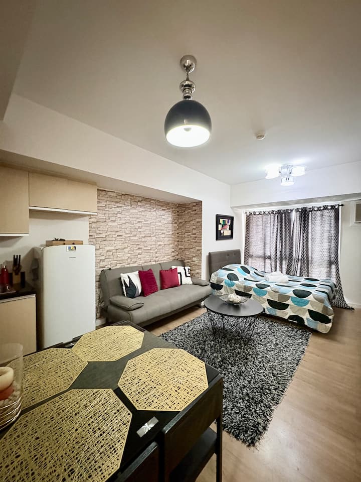 Sleek & Stylish Studio Unit In Makati - Makati