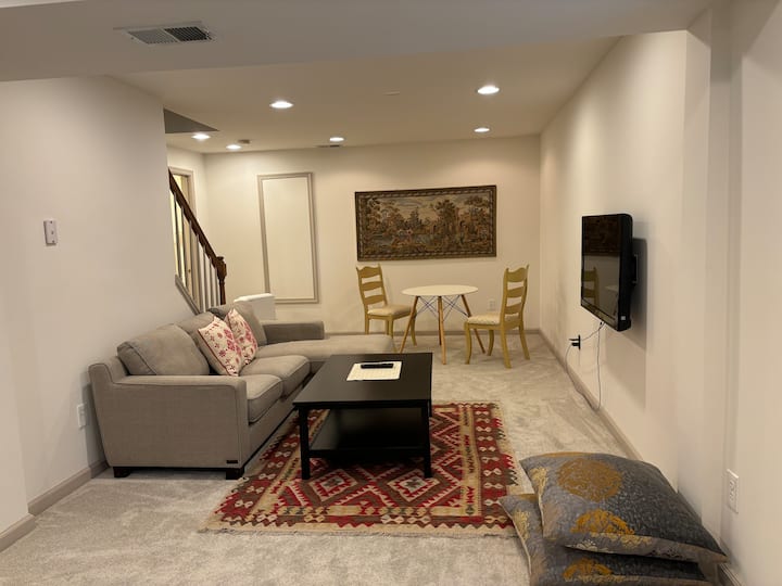 Private Bed/bath Near Reston And Dulles Airport - Reston, VA