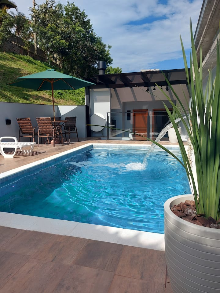 Casa Em Condomínio Fechado, 250m Da Praia. - Garopaba