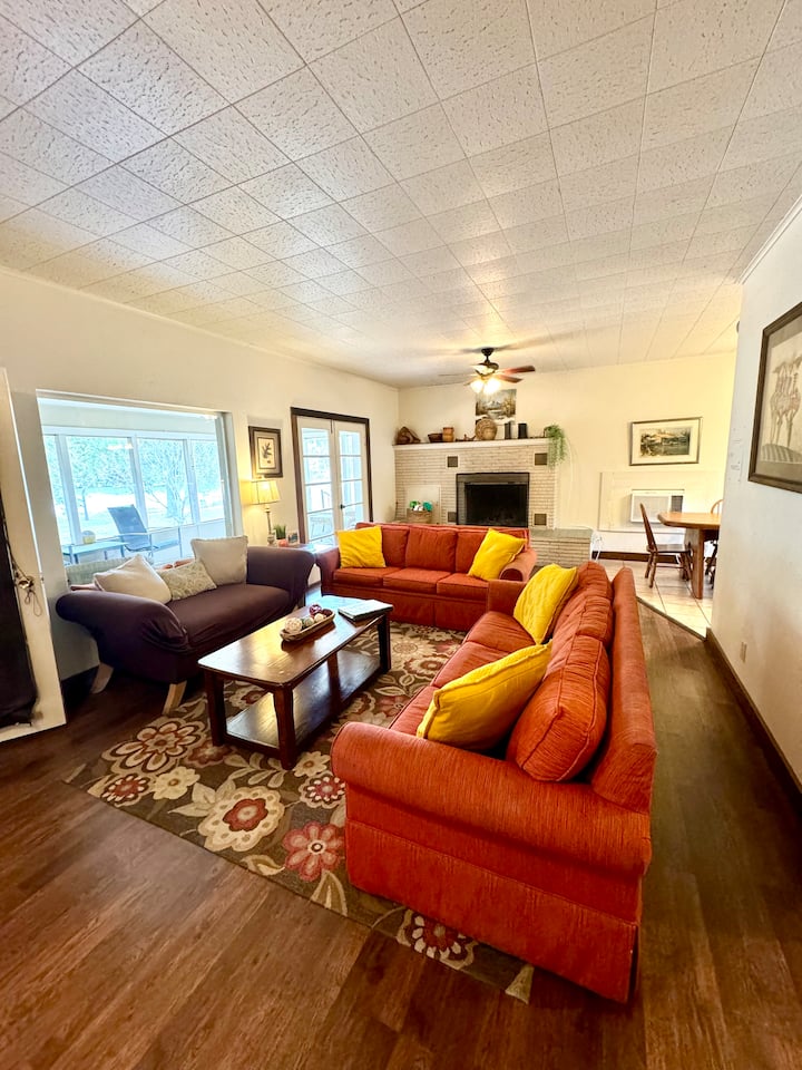 Bamboo Haus - Farm Haus On Lake Dunlap - Seguin