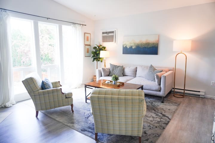 Clean/quiet/2bdrms/south Hill Rental/with Garage - Spokane, WA