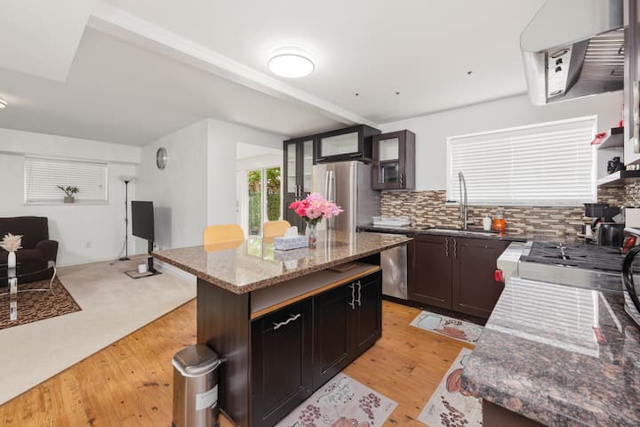 Stylish 2br Apartment Near Langley Event Centre - Langley
