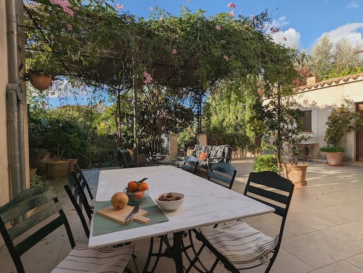 Historical 1930s Mallorcan Village House - Sineu