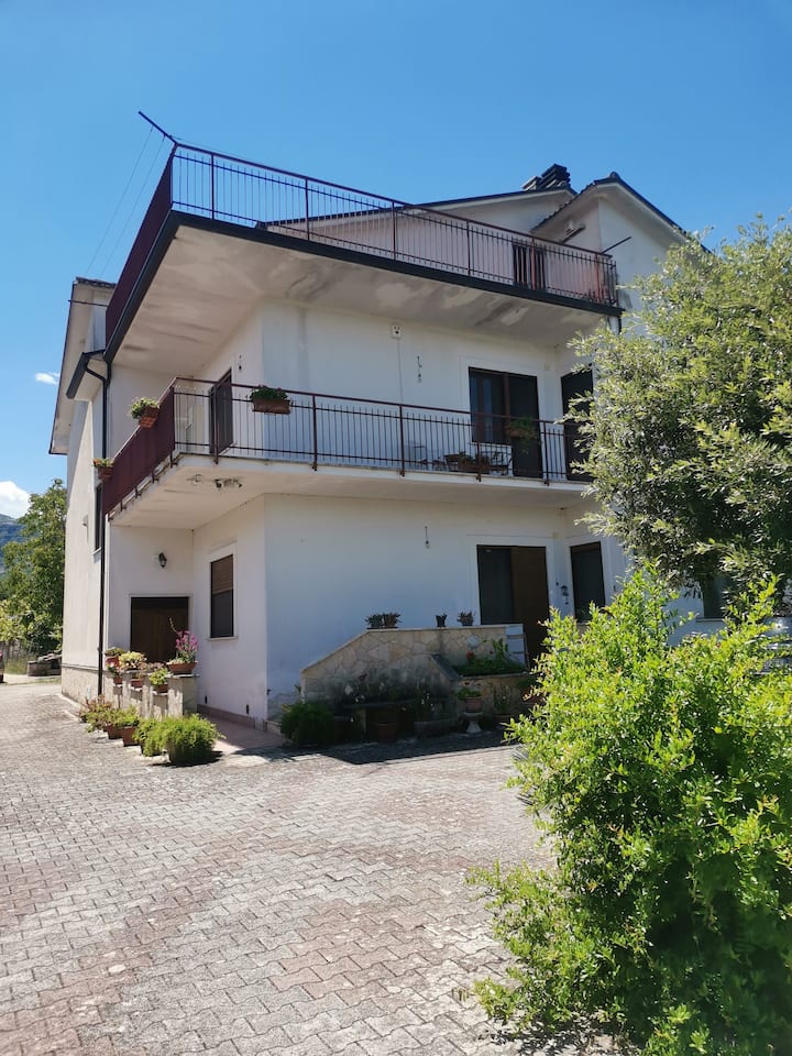 Favoloso Appartamento In Villa - 150mq - Esperia