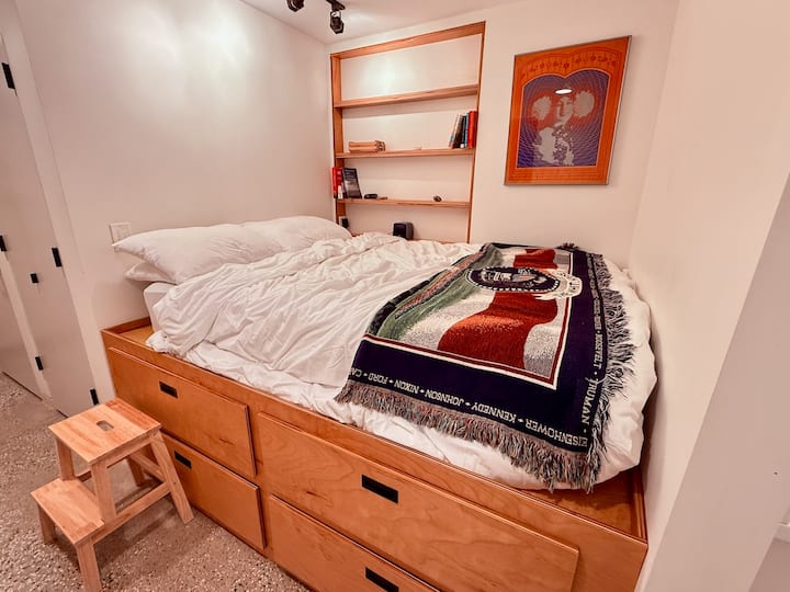 Modern, Central Studio With It All! - Washington, DC