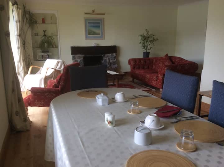 Mulag House Blue Room 
(Red Room Also Listed) - Lewis