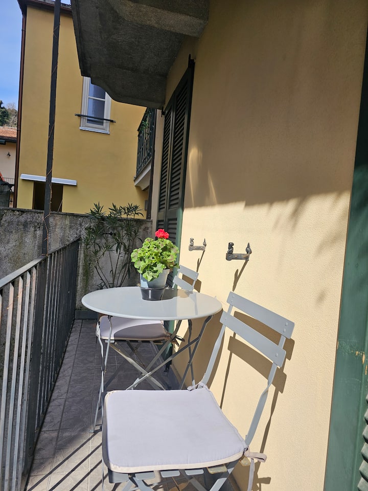 "Antico Loft Como"con Balcone Tra Lago-stazione - Como