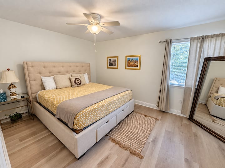King Size Condo Near Beach! - Biloxi, MS
