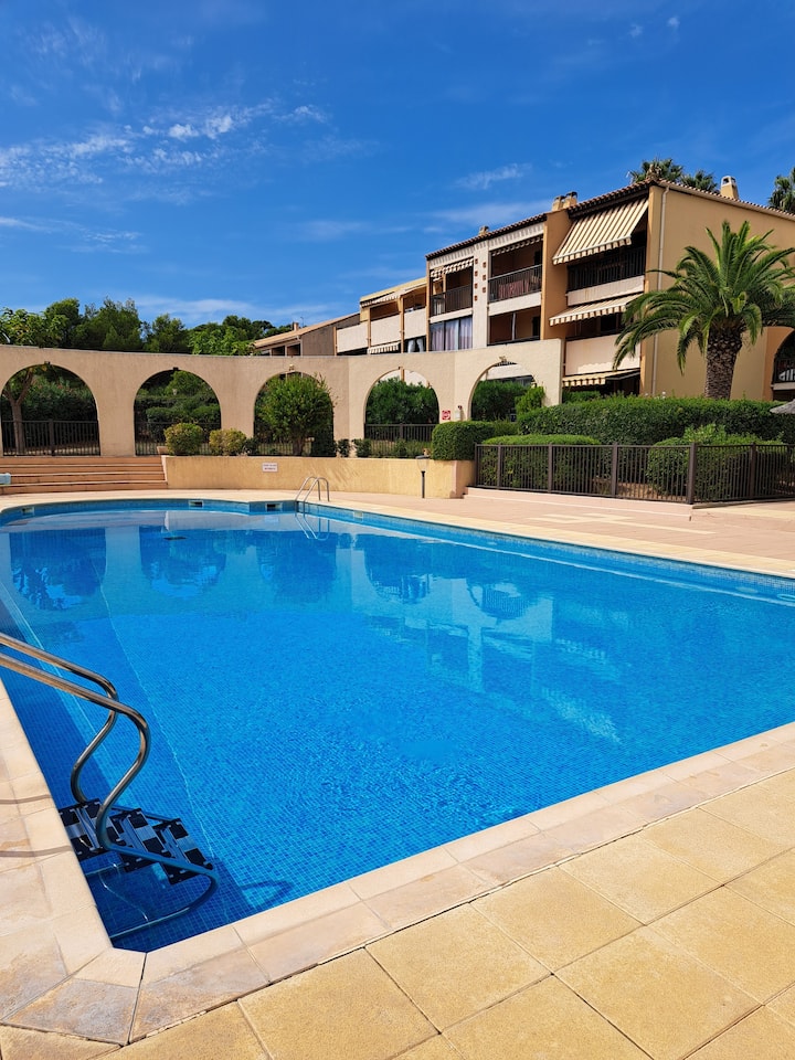 Studio Bord De Mer Avec Piscine Hyeres Clim - Porquerolles