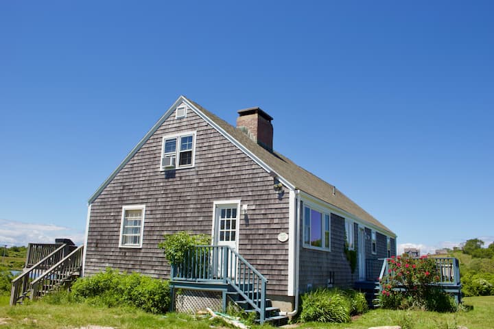 Pondside | Pet-friendly | Block Island | Ac | 4br - New Shoreham, RI
