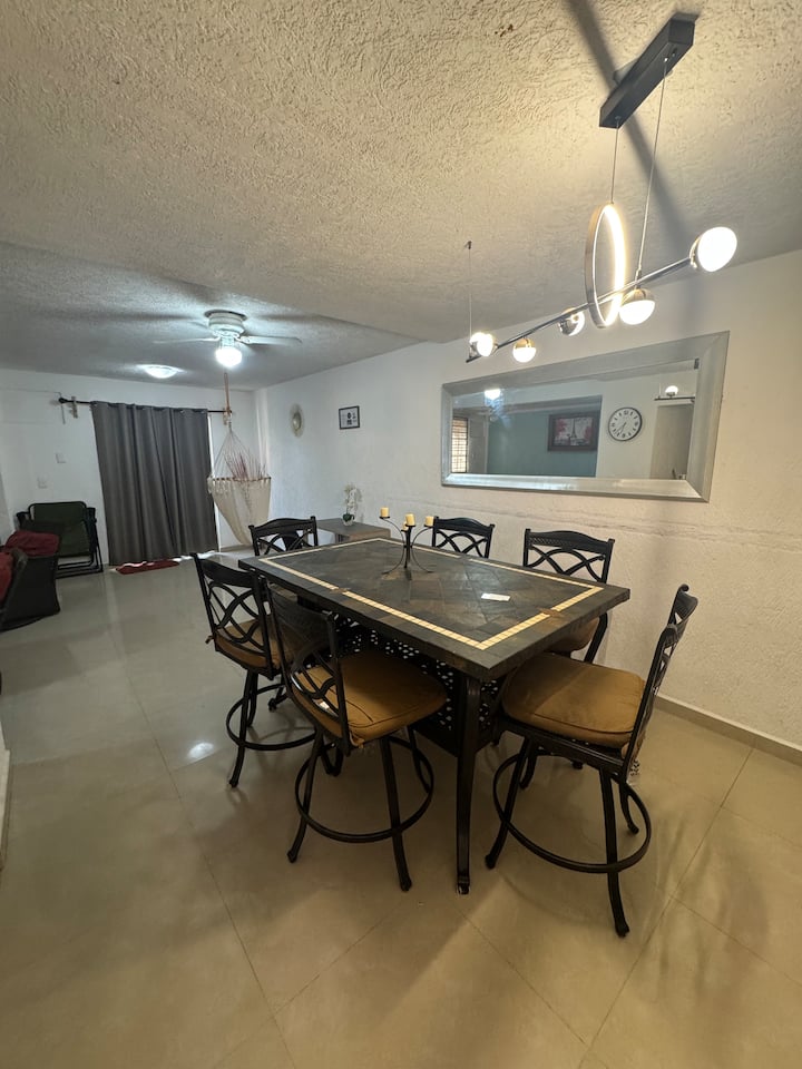 Encantadora Casa Descanso-vacacional Con A/c, Ixt - Zihuatanejo