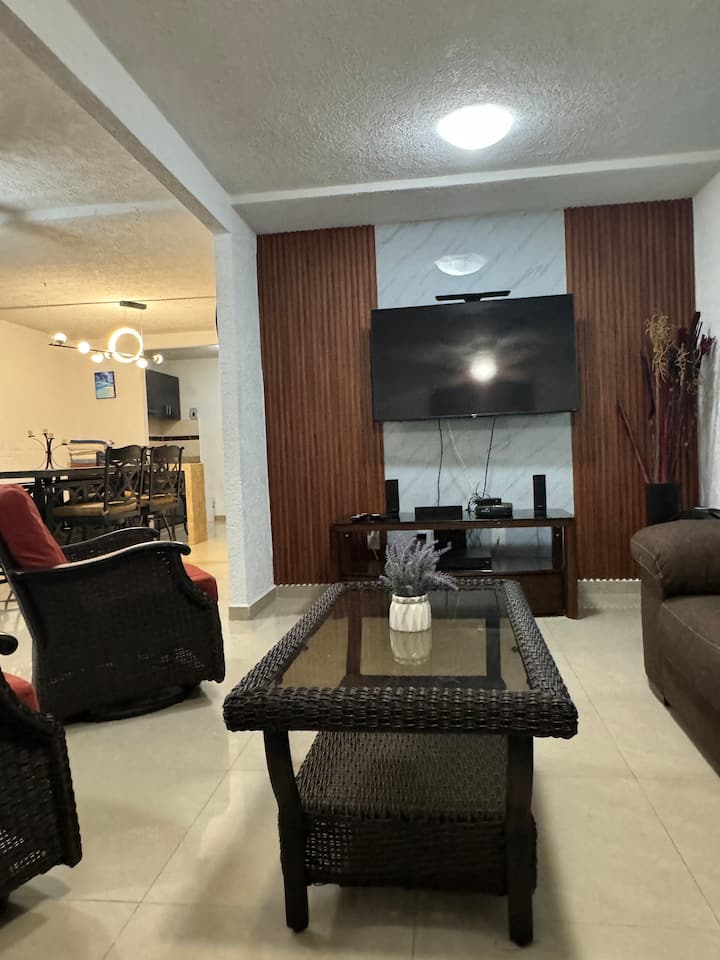 Encantadora Casa Descanso-vacacional Con A/c, Ixt - Ixtapa Zihuatanejo