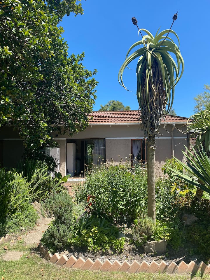Great Garden Cottage - George