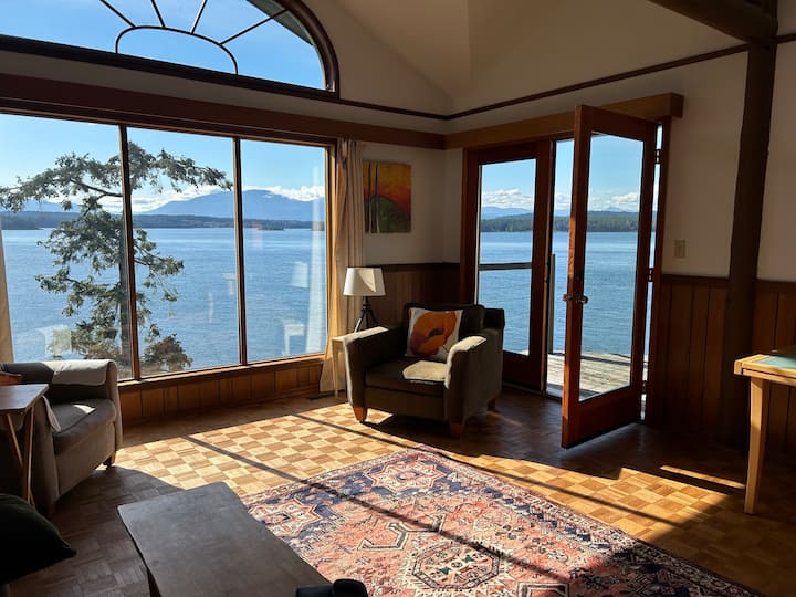 Galiano Island Home By The Sea - Galiano Island