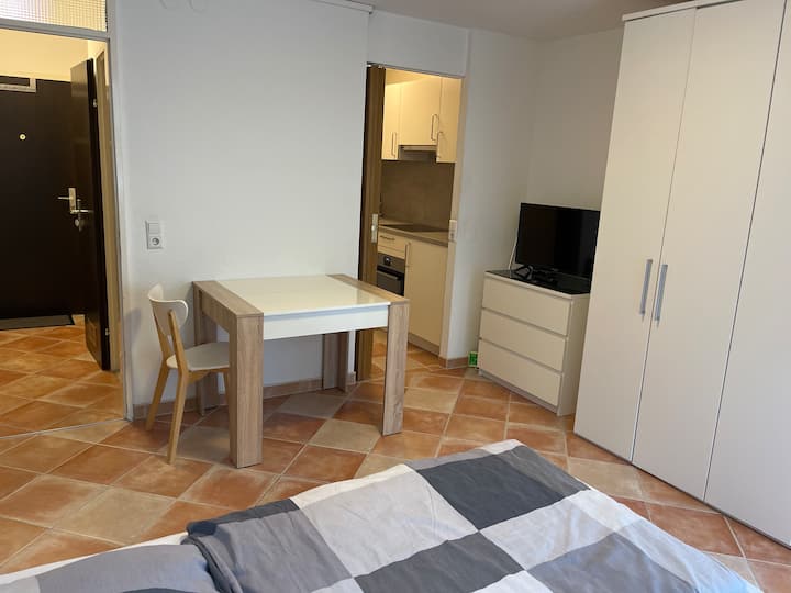 02- Superzentrales Studio-apartment - New Kitchen - Stuttgart