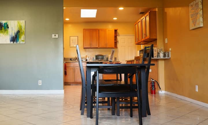 Renovated 3-bed 3-bath House Norwalk City Center - Norwalk, CA