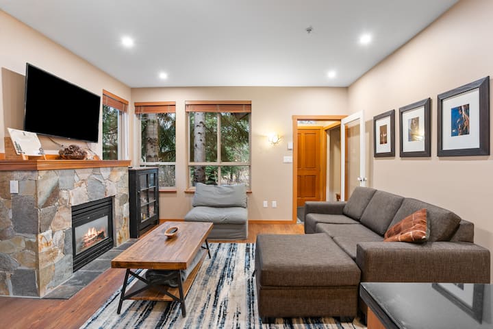 Peaceful 1 Br In The Village W/parking Hottub Wifi - Whistler