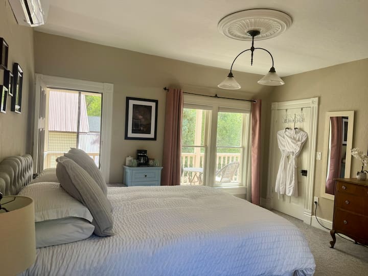 Alplily Inn~the Box Canyon Room~private Balcony~ - Ouray, CO