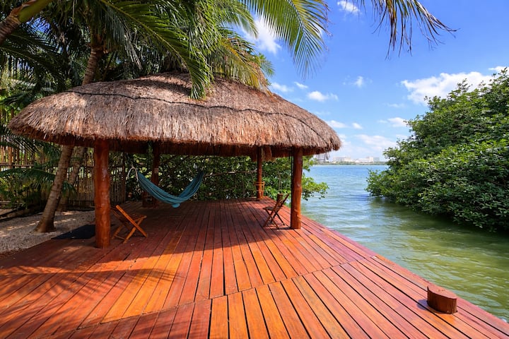 Luxury 5br Villa Casa Armonia With Water Frontview - Cancún