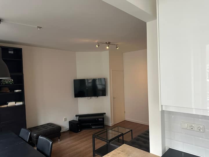 Renovated 2br With Balcony | Trendy Baarsjes - Amsterdam