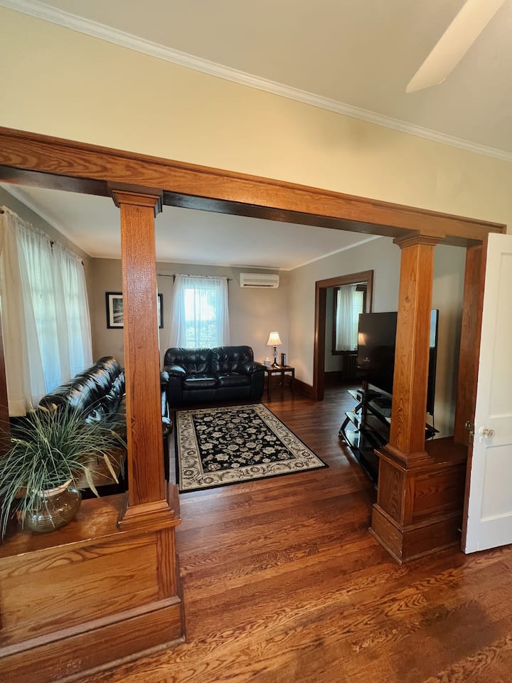 Historic Home, Hot Tub, Campfire Ring, Hardwood - Shepherdstown, WV