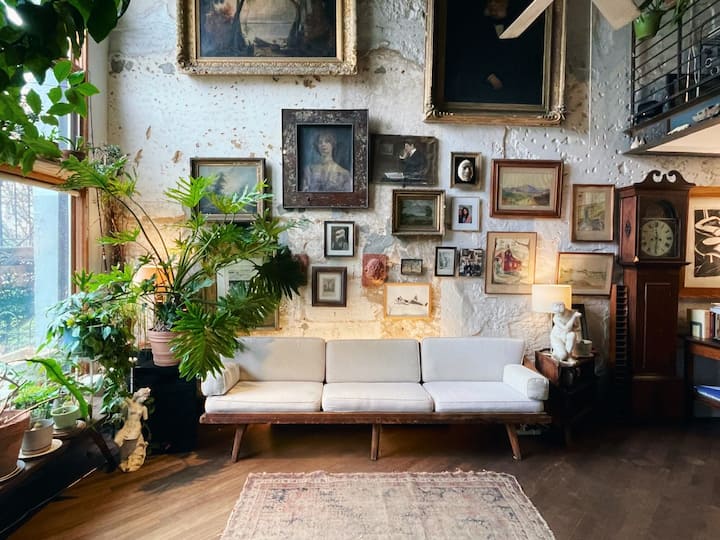 Sunlit Suite | Architect's 1870 Townhouse - Washington, DC