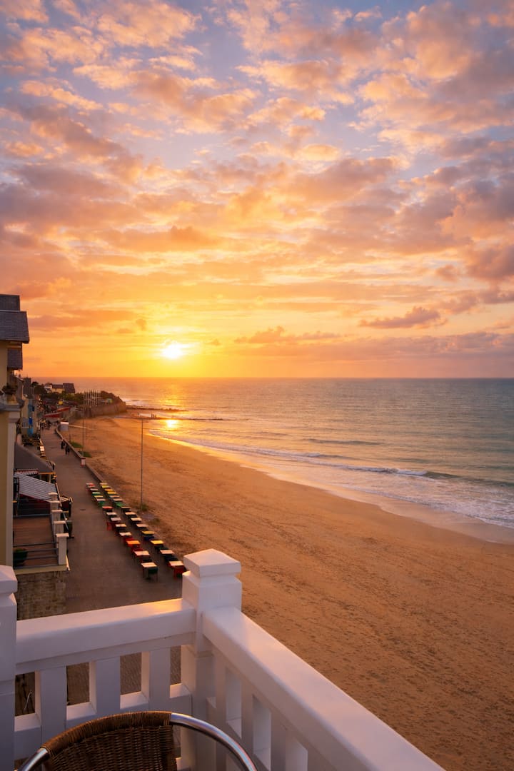 2 èMe éTage
Face à La Mer 
Villa La Loggia 1901 - Saint-Aubin-sur-Mer