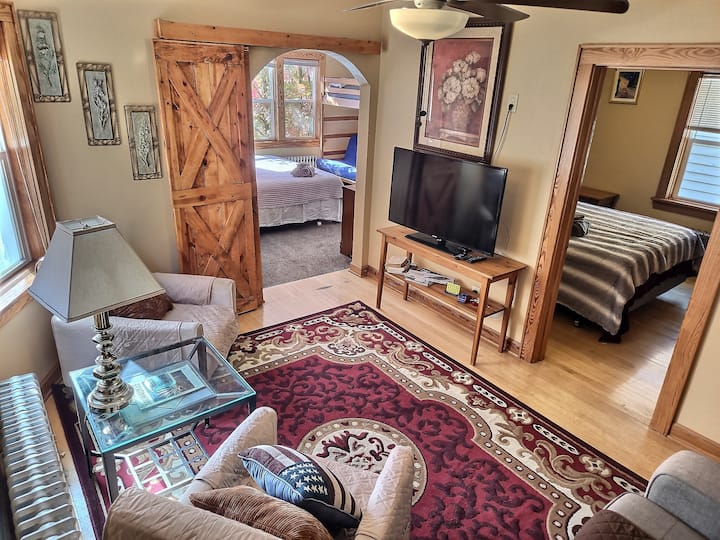 Group-friendly | Walk To Lakefront, Fiserv & Bars - Milwaukee, WI