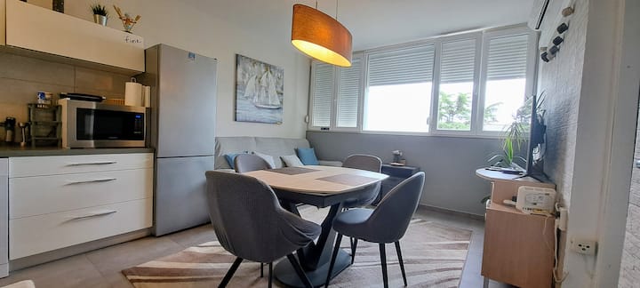 Zara4u-2 Self Check In-15 Min Walk/city Center - Sukošan