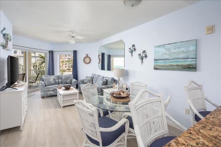 Laveste Faldsrater Nogensinde! Book Din Trip Denne Fall ~ Gulf Udsigt, Se Solnedgange Fra Balcony; Super Fun Family Resort ~ Sleeps 6 - Treasure Island, FL