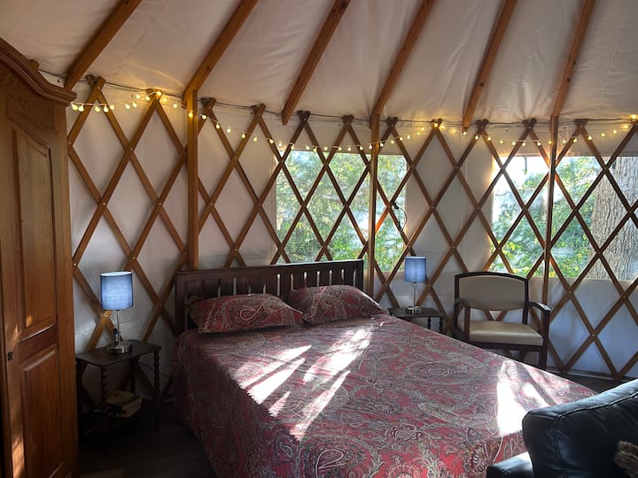 Lake View Yurt - High Point, NC