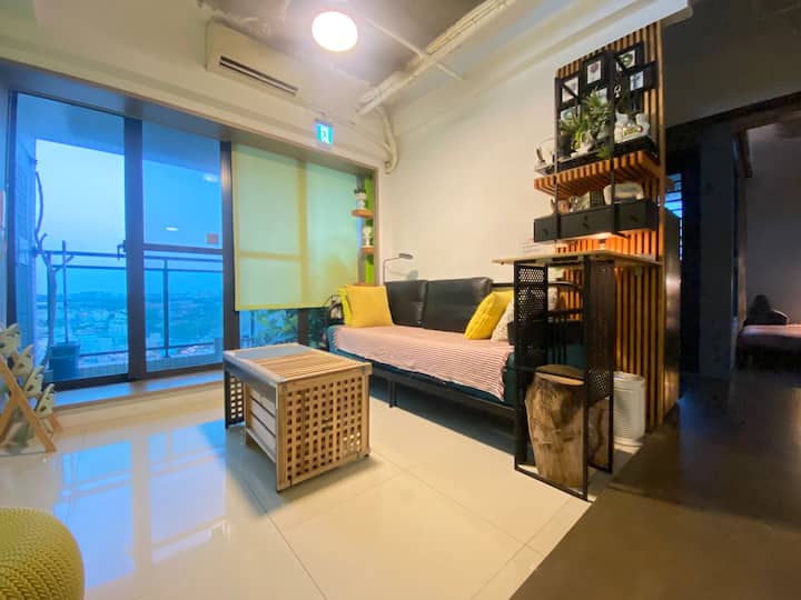 I Paly
《6人入住首選｜高cp值兩房一廳｜整層包棟・超舒適空間》 - Kaohsiung City