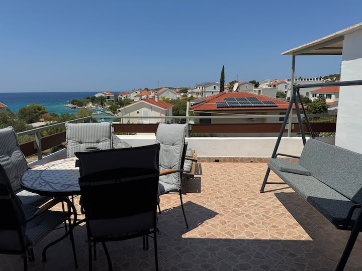 Vera 2 Apartment 30 M From Crystal Blue Sea - Primošten