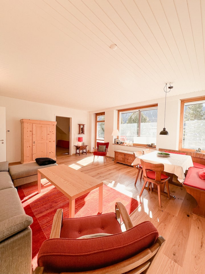 Big And Cozy Apartment In The Heart Of Davos. - Davos