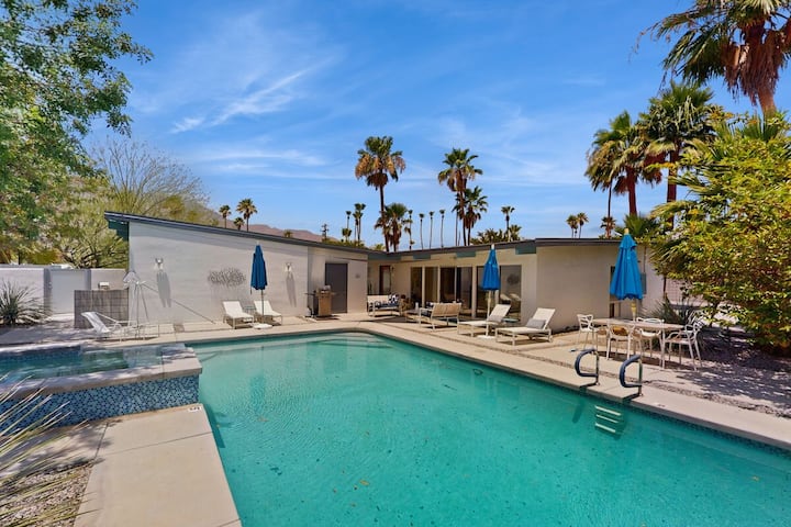 Beautiful 2br | Pool | Patio | W/d - Palm Springs, CA