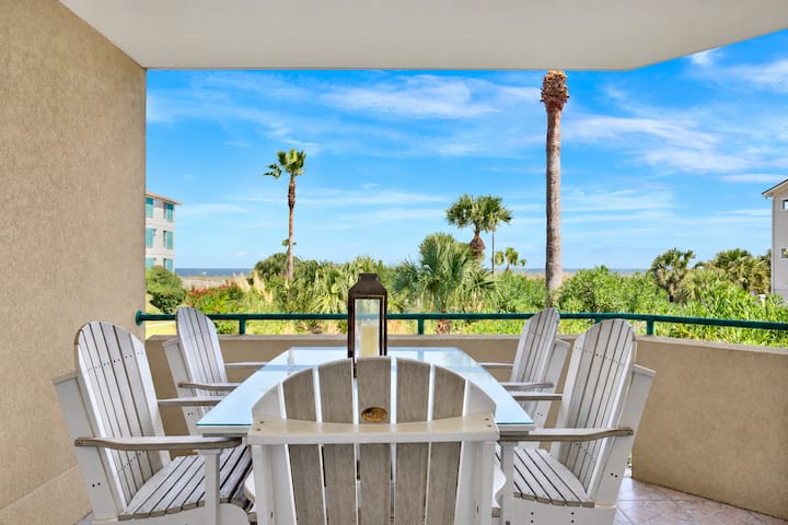 Ocean View Condo W/ Pool & Beach Access - Tybee Island, GA