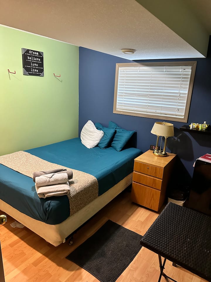 R House Affordable And Comfy 2 - Lloydminster