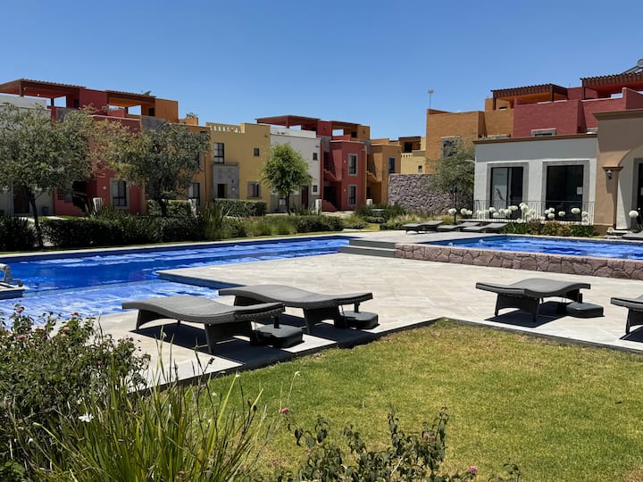 Moderno Depto. En Alebrijes Zirándaro, Sma. - メキシコの州 ケレタロ 州