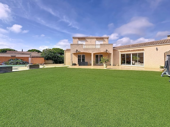 Villa Sorra Au Calme Avec Grand Jardin Et Piscine - Vias