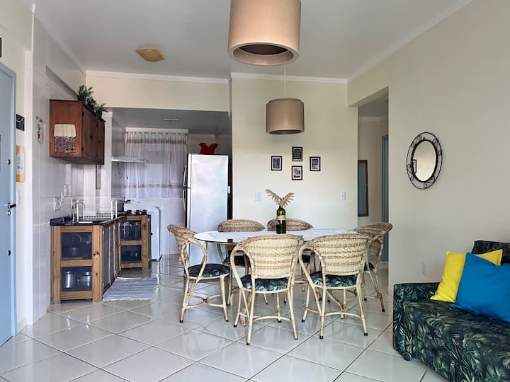 Vista Pra Rua, 450m Do Mar De Bombas, 6 Pessoas - Bombinhas