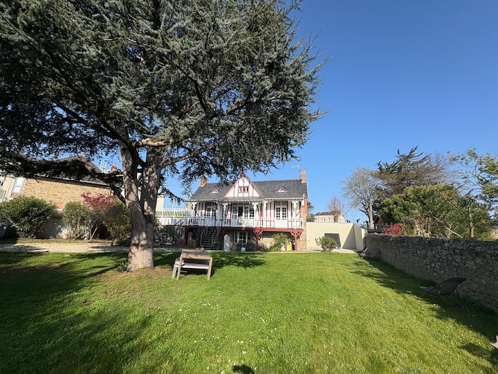 Dinard Belle Villa Jardin 300 M Plage Et Commerces - Dinard