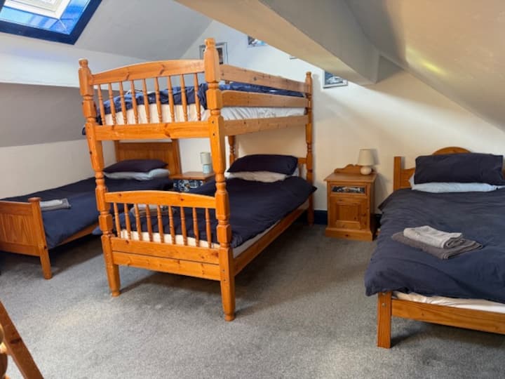Marina House - Bunk Room - Isle of Man