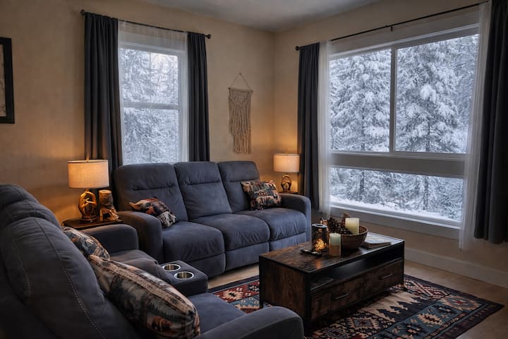 Zana's Cabin - Dunsmuir, CA