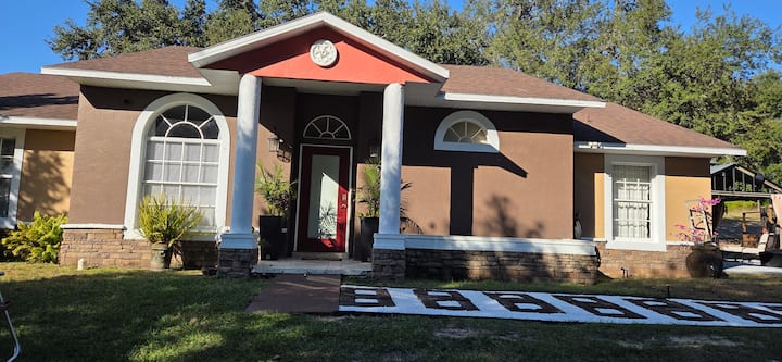Serene Mountain Retreat With Pool - Groveland, FL