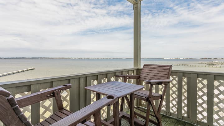 Relax On The Balcony And Enjoy The Bay - Bwe7 - Gulf Breeze, FL