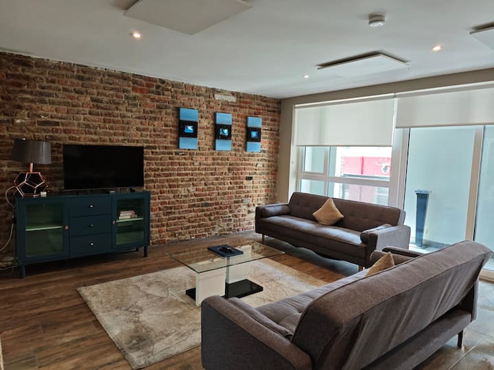Temple Bar 2 Bedroom Deluxe Apartment - Sleeps 7 - Dublin