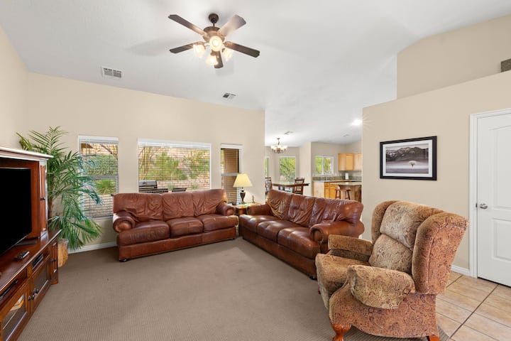 Exceptional 4 Bedroom Vacation Home Near Palmer Golf Course - Mesquite, NV
