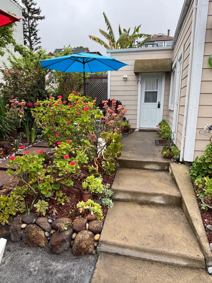 Charming Studio In The Berkeley Gourmet Ghetto - San Francisco Bay Area, CA